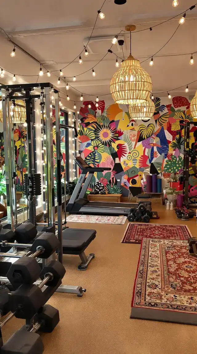 15 Insanely Good Gym Interiors That Turn Workouts Into Fun